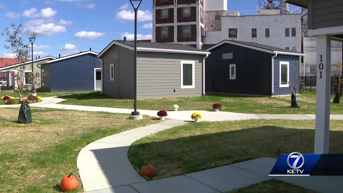 'Grateful for a chance': Omaha homeless shelter cuts the ribbon on 50 ...