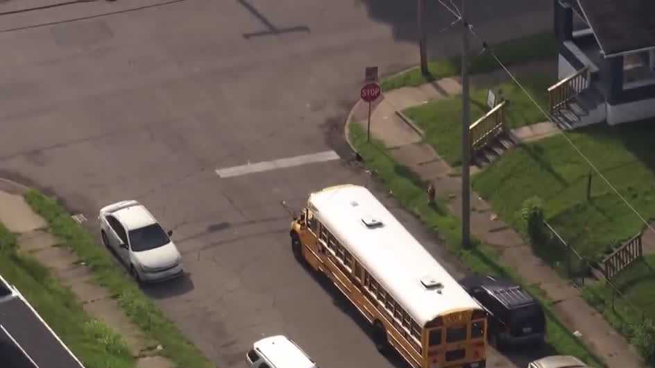 What happens if a judge blocks JCPS's bus plan?