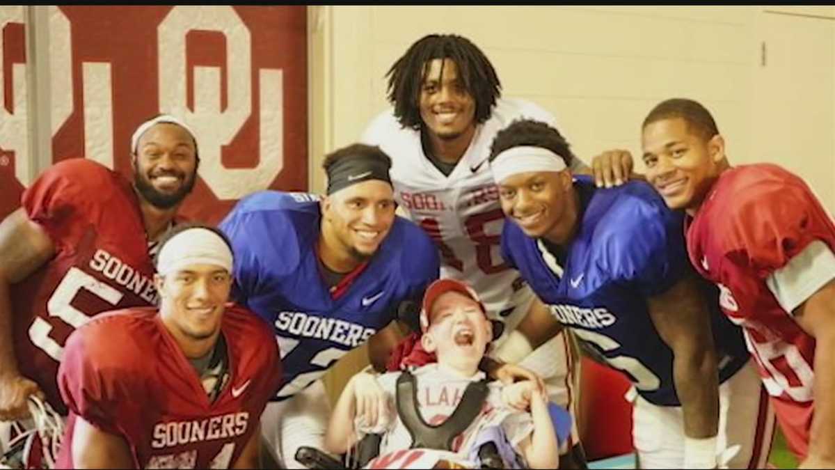 Sooners dedicate first touchdown to special fan