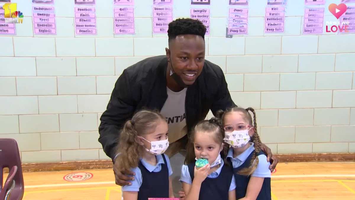 Ravens, Safeway give gifts to children in Baltimore