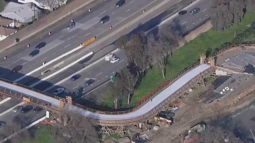 Sycamore Trail Overpass opens for cyclists and pedestrians, connecting ...