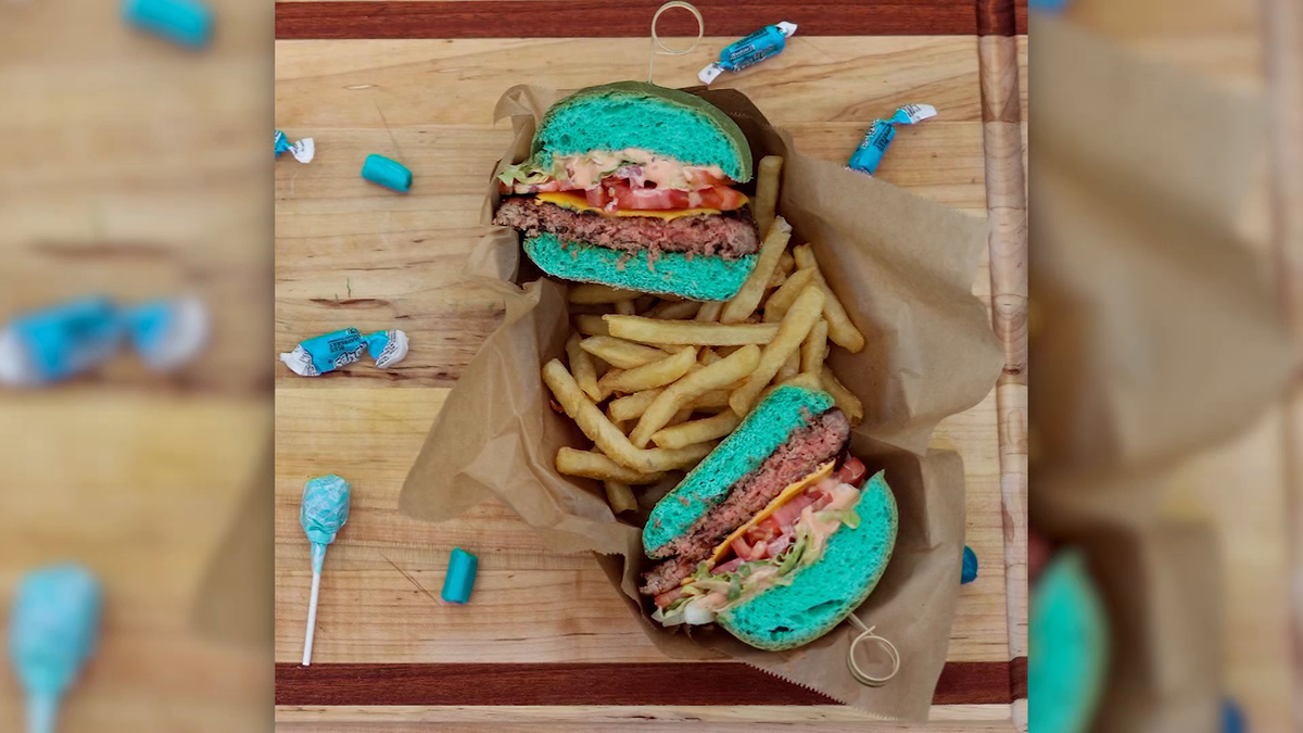 Jacksonville Jaguars offering teal-colored food for playoff game