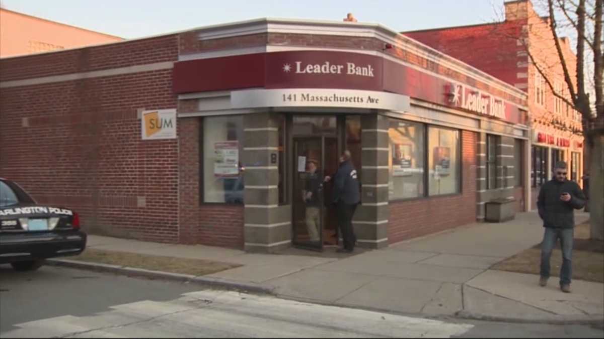 FBI joins local police in bank robbery, shootout investigation