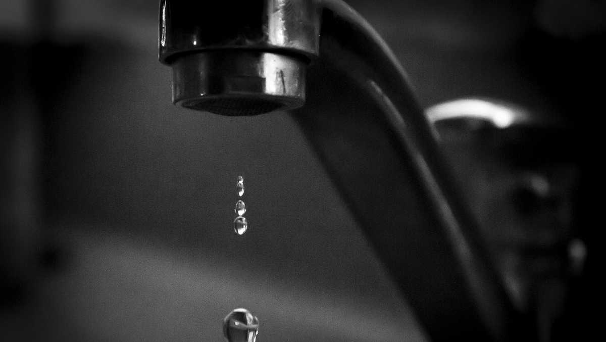 Sycamore residents push for access to city water as failing well ...