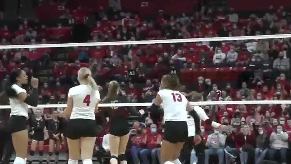 Nebraska volleyball players sign with Omaha Supernovas