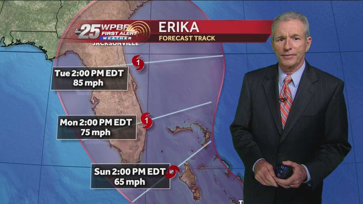Erika maintains 45 mph winds