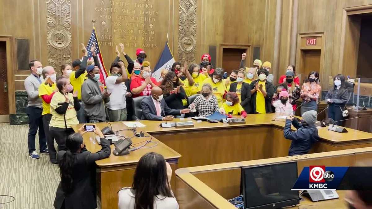 In KC, advocates celebrate signing of Tenants' Right to Counsel