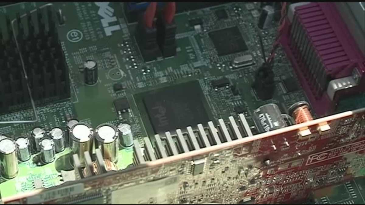 Volunteers restore computers damaged by tornado