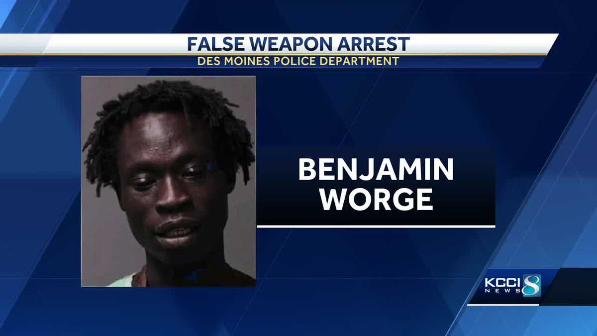 Man charged after threatening bus drivers with replica weapon in Des Moines