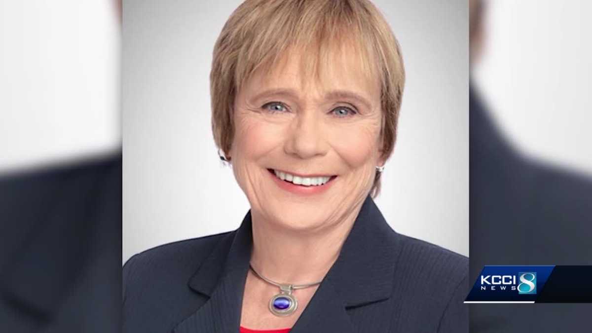 Betsy Duke, Wells Fargo chair resigns abruptly