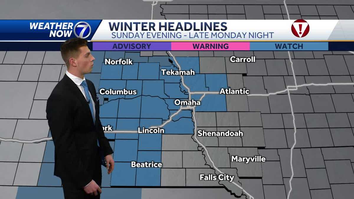 Few flurries possible before greater snow Monday