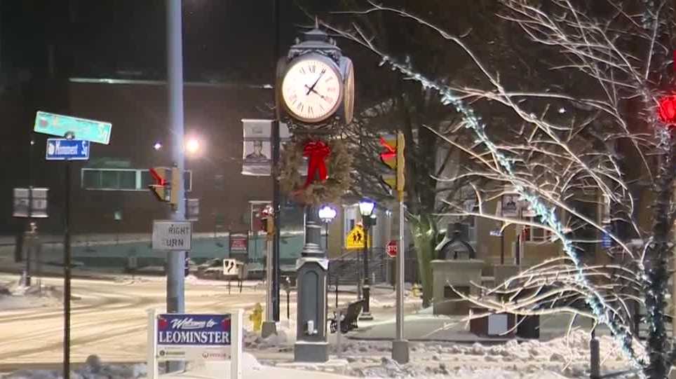 Light snow falls in Central Massachusetts