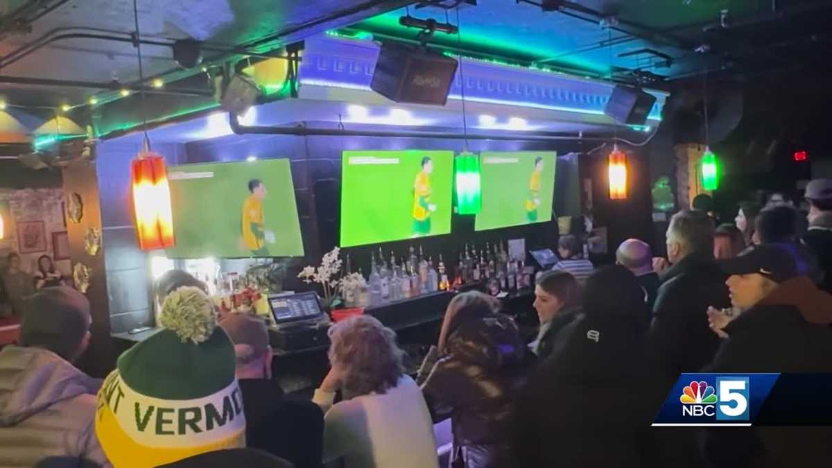 Fans here in VT show support as Catamounts prepare for the College Cup Fans here in VT show support as Catamounts prepare for the College Cup