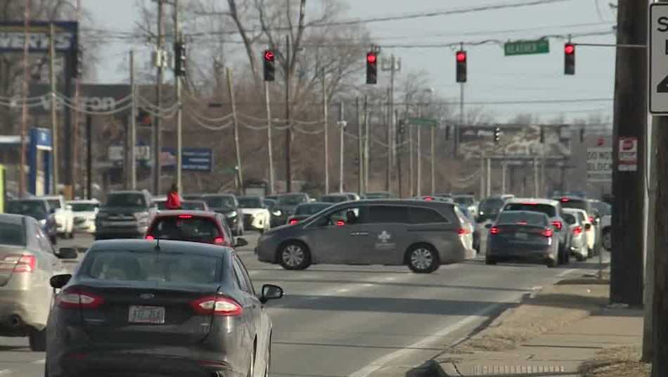 Police investigating after man shot, injured on Bardstown Road near ...