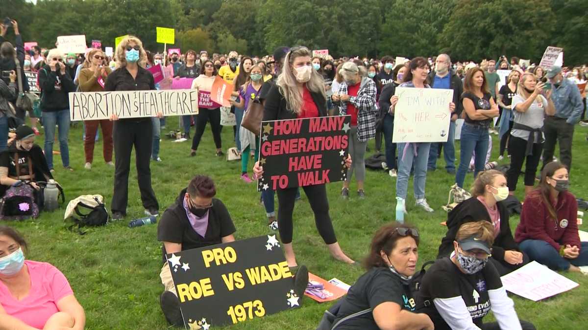 Hundreds attend pro-choice rally in Boston