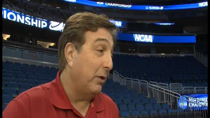 Raw interview: Bob Valvano on Louisville win