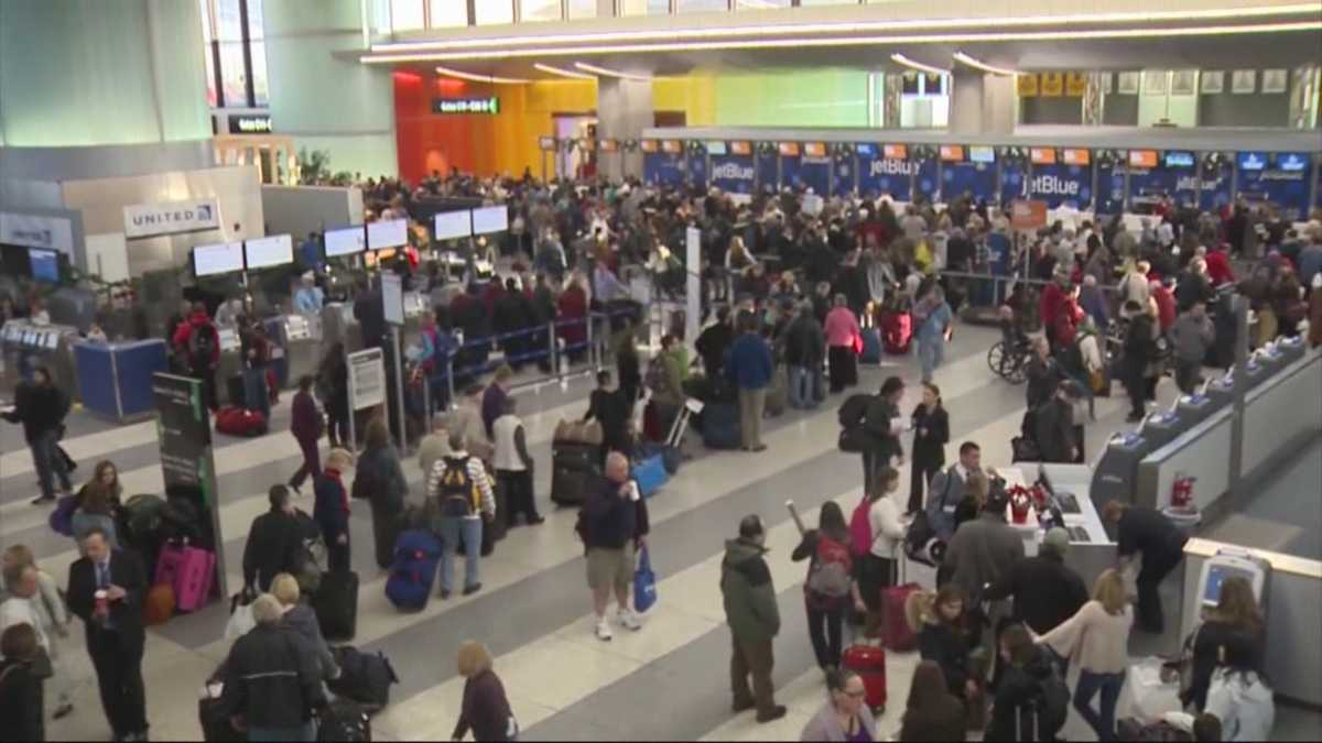 Cancellations, delays aggravate Logan flyers
