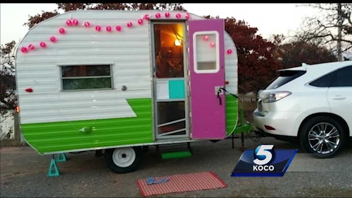 Homeless man gets reward after finding family’s unique camper