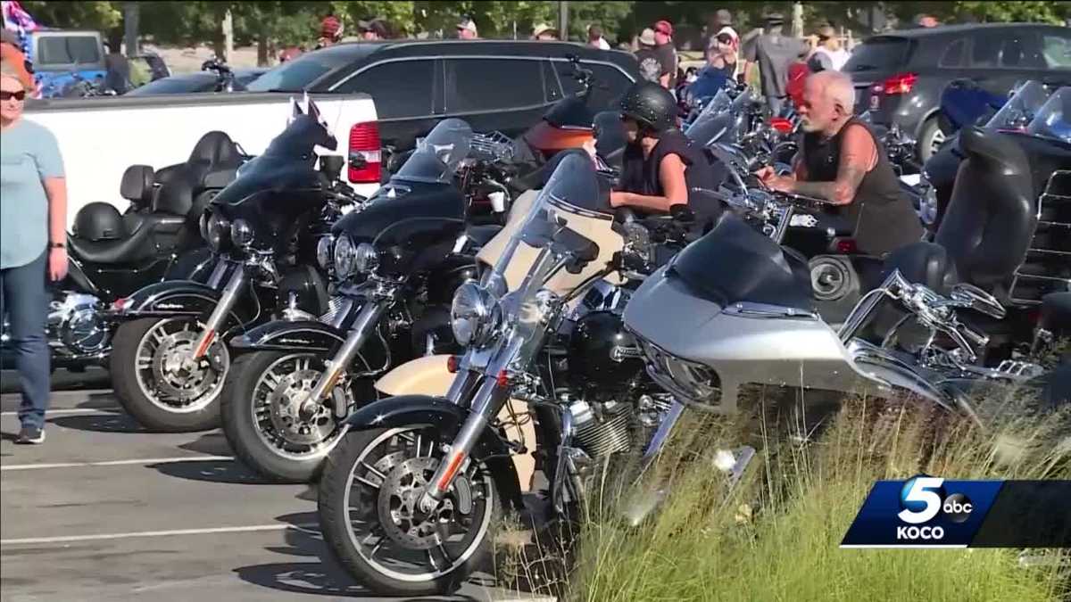 Motorcycle group hosts trip from OKC to Edmond to honor officer