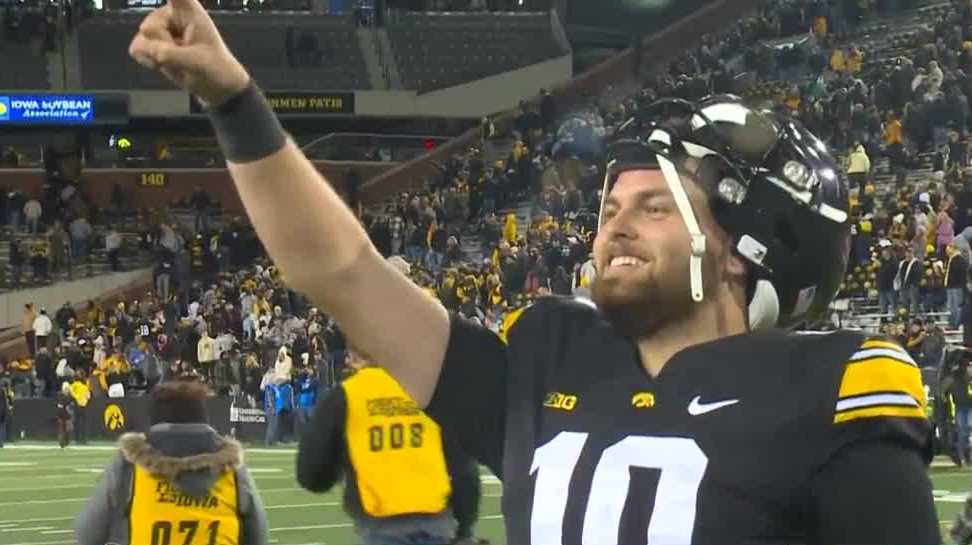 Hawkeyes rout Rutgers 22-0 to clinch share of West