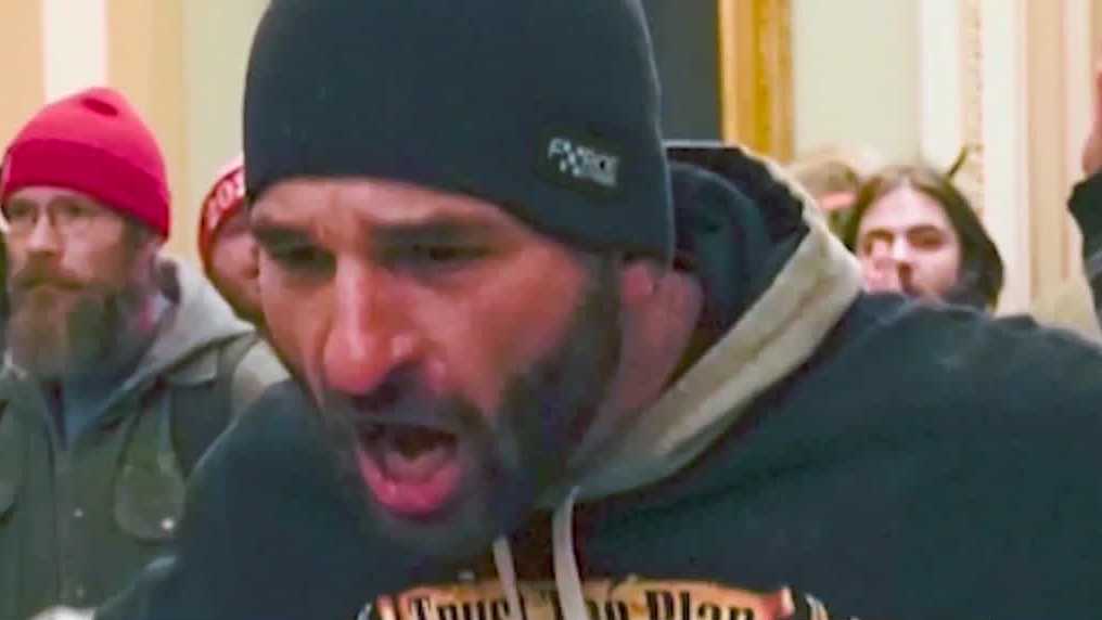 Documents show how FBI identified Iowa Doug Jensen