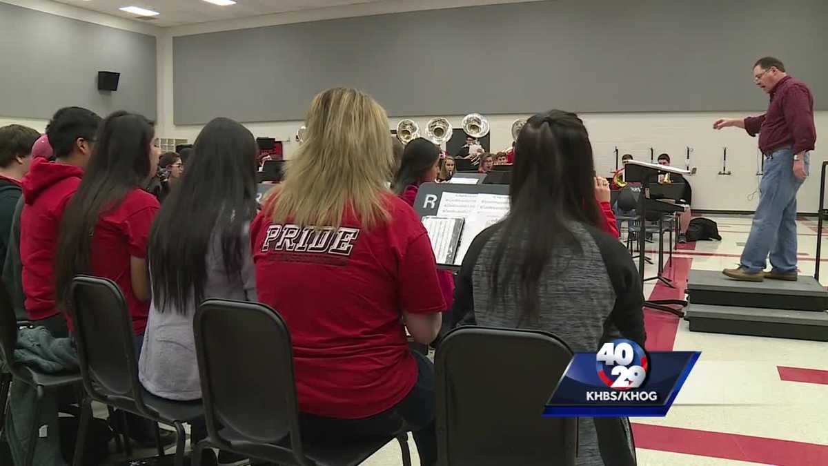 Russellville High School Band practices for Trump Inauguration