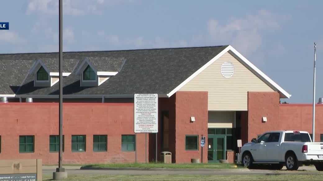 Nebraska prison set to become ICE detention clears out inmates