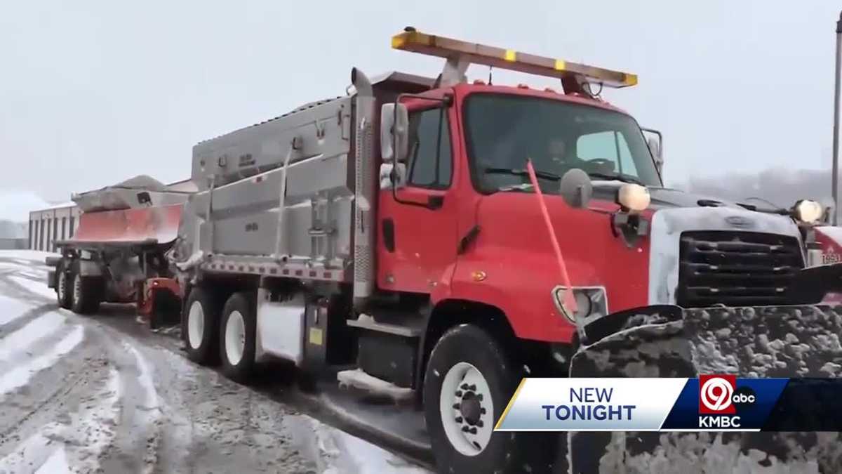 KDOT short nearly 25% of snowplow drivers, looking for more
