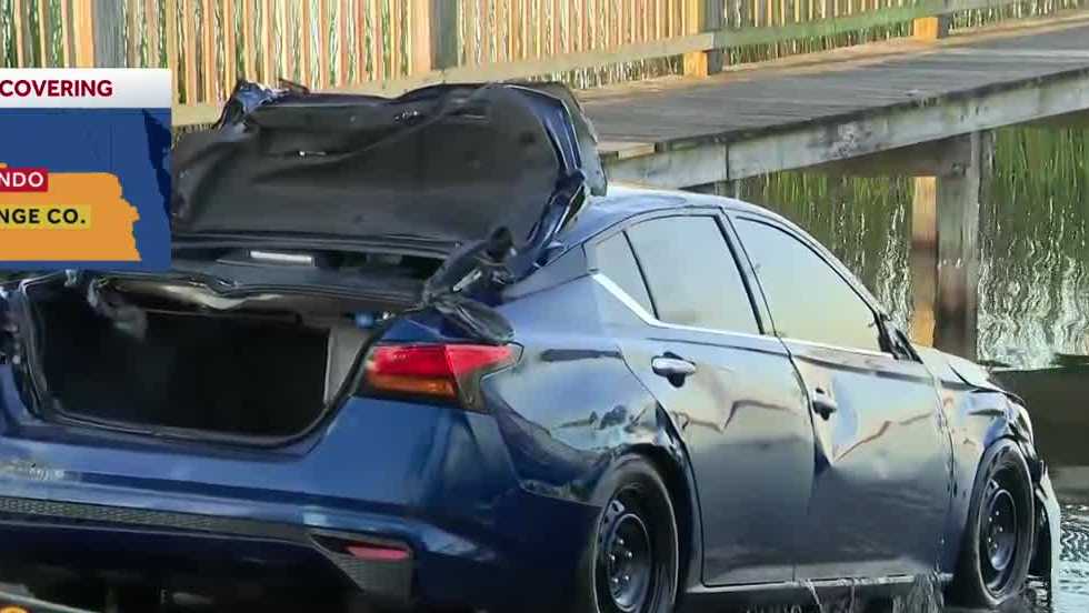 WATCH: Submerged vehicle pulled from lake in Orlando