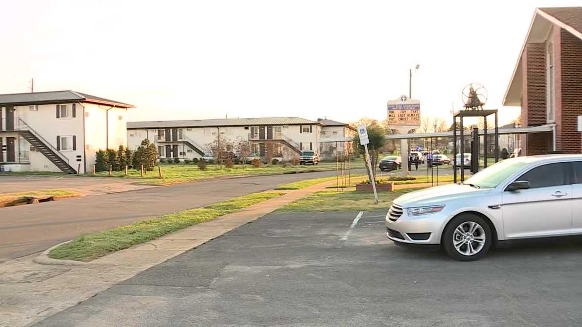 1 dead, 1 injured 'possible hostage situation' Birmingham Alabama