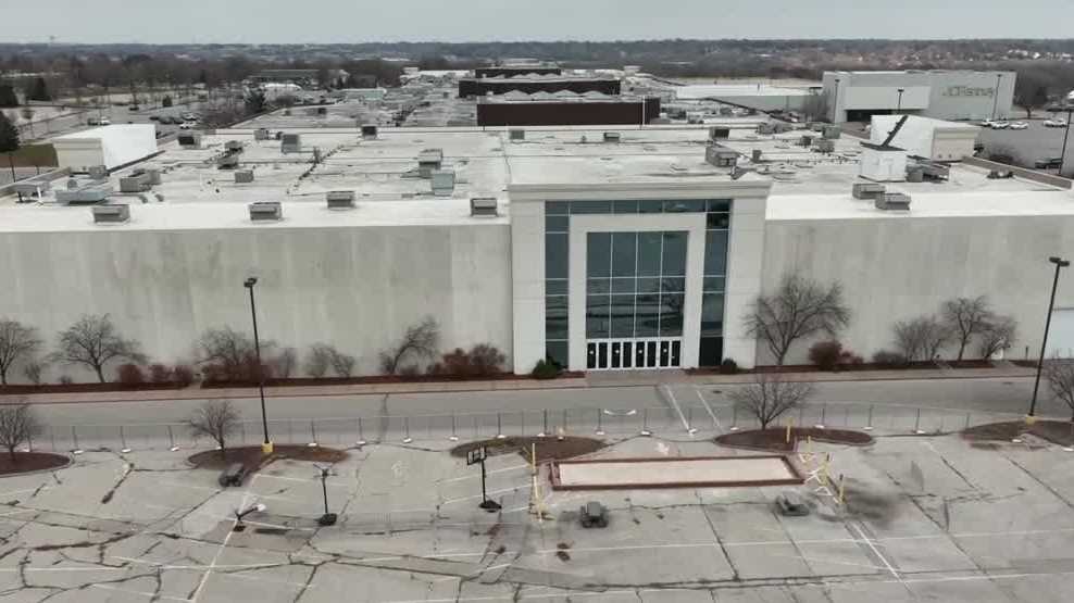 Valley West Mall reopening after water main repairs