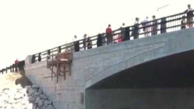 New bridge to open in Naples