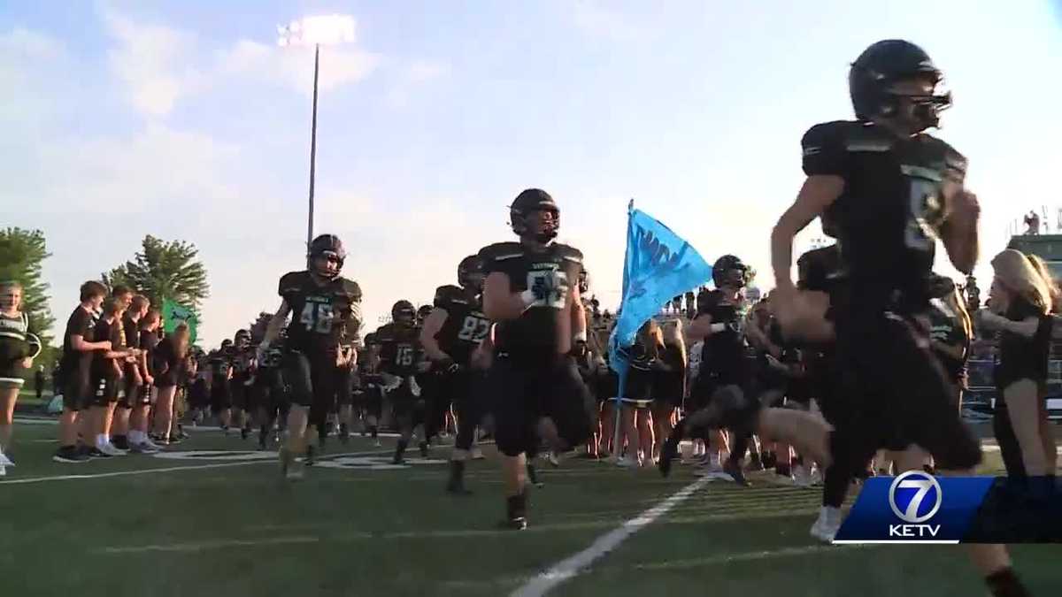 Highlights: Skutt rides ground game to win over Roncalli