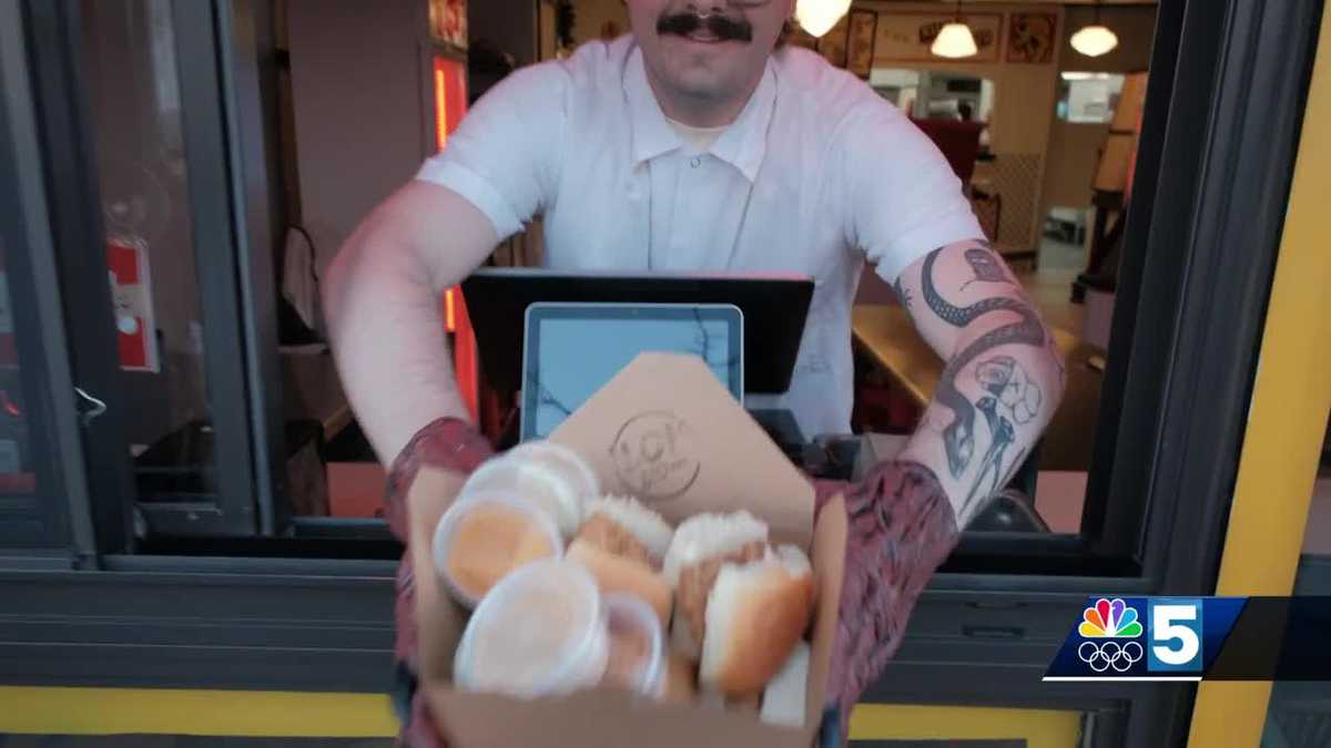 Burlington cafe announces new late-night hours