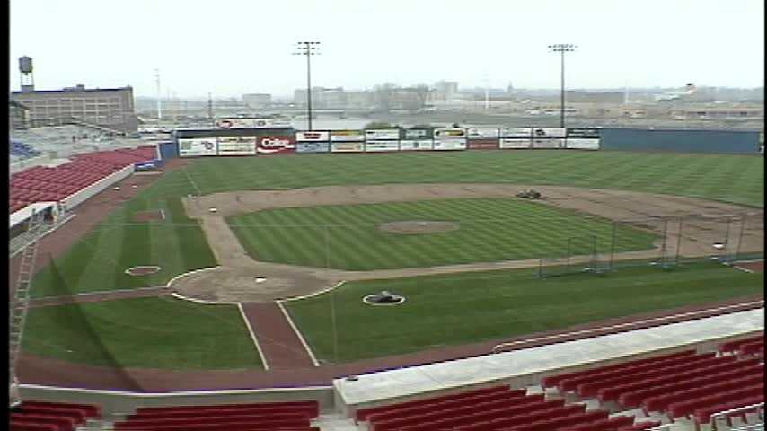 KCCI archives: Touring new Sec Taylor Stadium before its debut in 1992