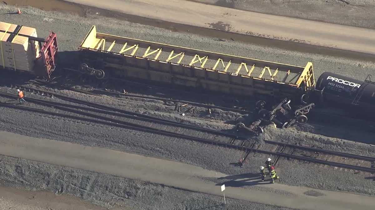 Union Pacific train derails in Sacramento County, officials say