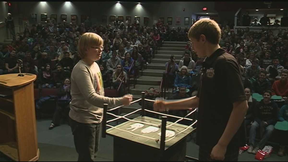 Students compete in 'Rock, Paper, Scissors' tournament