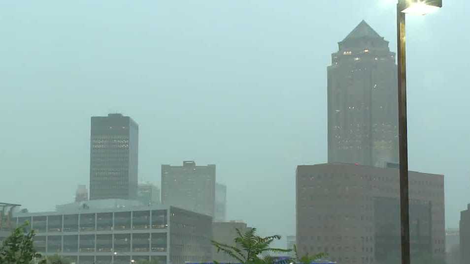 Central Iowa thunderstorms cause power outage for thousands