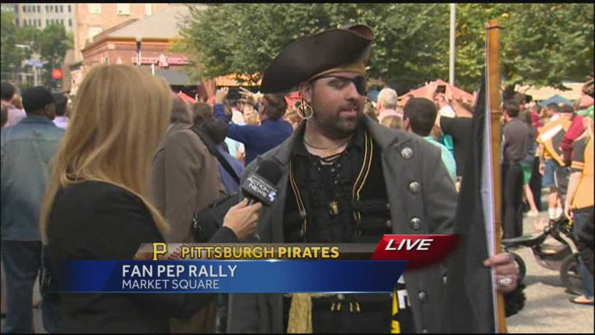 Pirates fans rally in Market Square