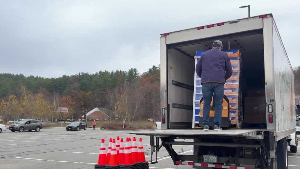 NH SNAP recipients line up for food at mobile pantries