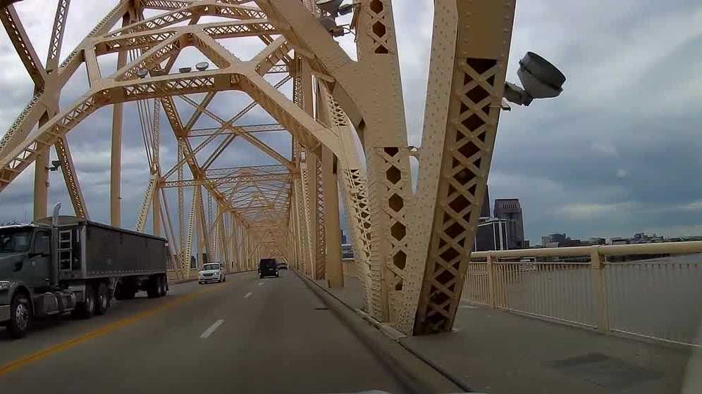 WLKY Investigates: Are weight limits on the Clark Memorial Bridge being ...