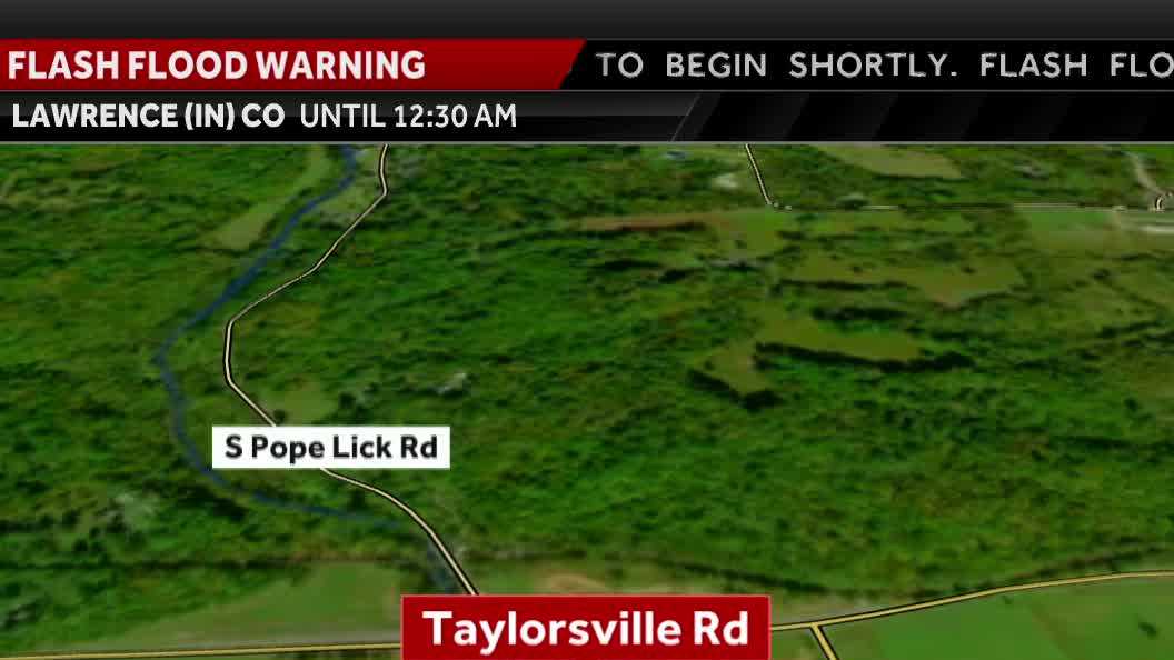 Police: Man dead after crashing into tree on Taylorsville Road