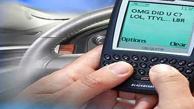 Governor signs texting and driving ban bill