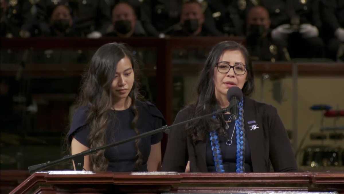 Watch: Tela Inn pays tribute to husband Jimmy Inn at Stockton officer’s ...