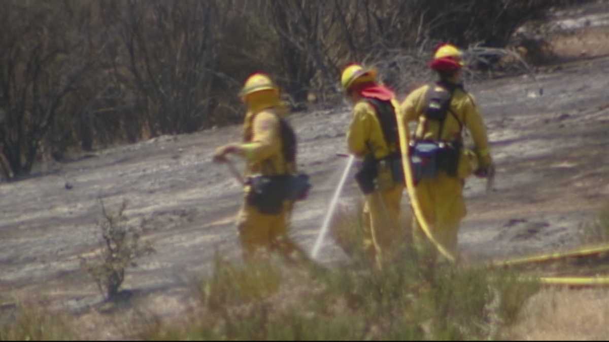 Two wild fires rip through the Central Coast