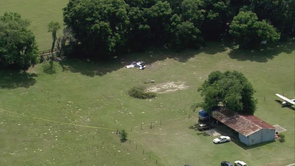 2 killed after plane crashes while filming zombie movie