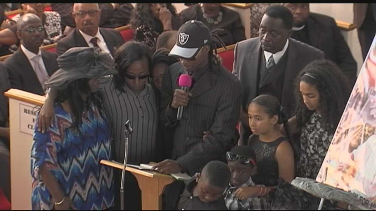 Hundreds pack church to remember Corey Jones