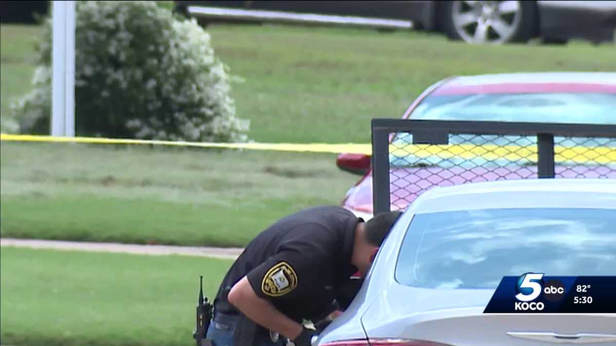 Del City police investigate shooting between vehicles