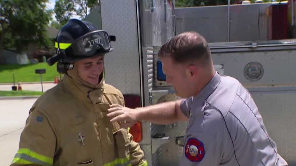 Omaha firefighters stay cool in extreme heat