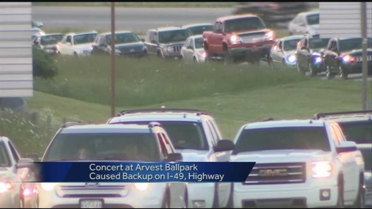 Concert causes bumper-to-bumper traffic
